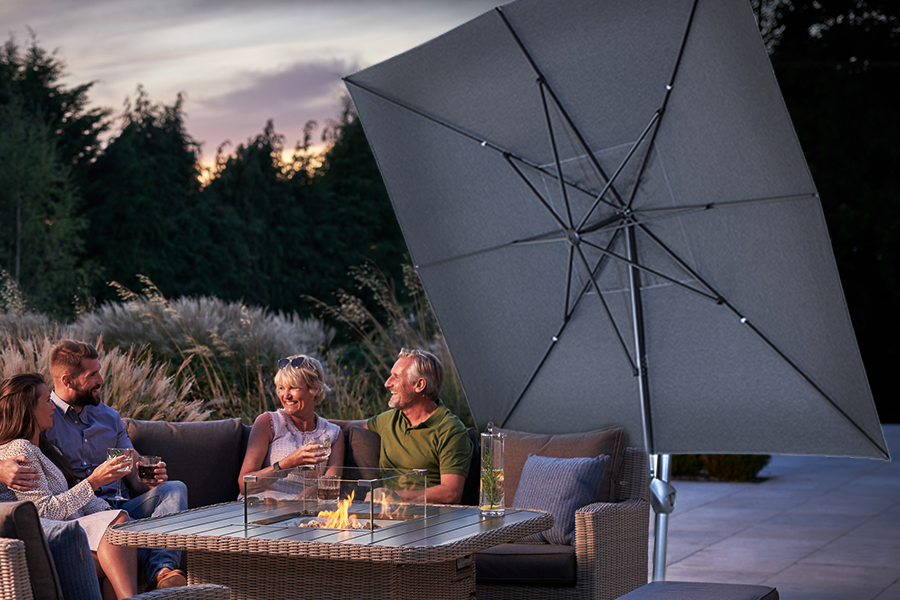 Rectangular Cantilever Parasols - Garden Trends