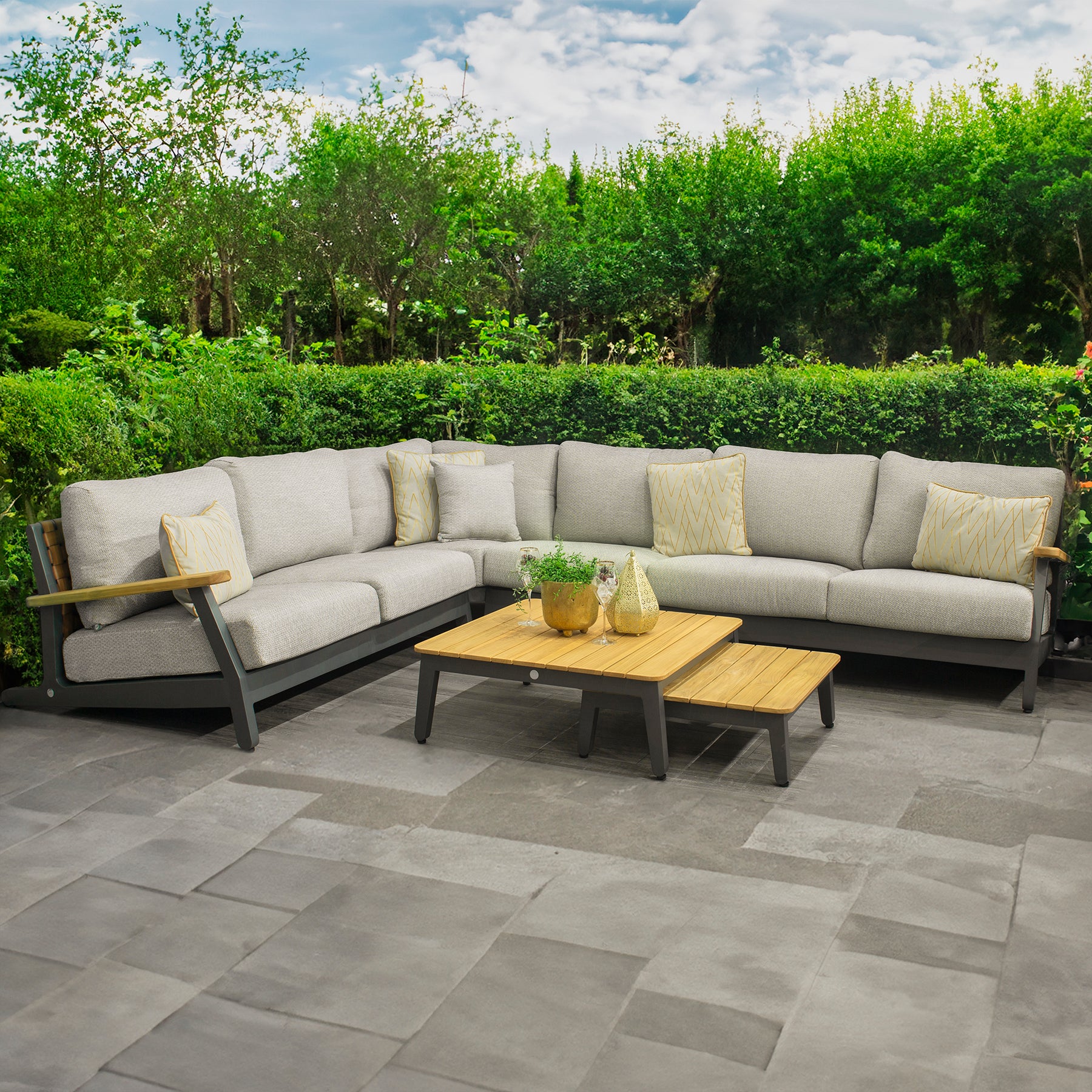 Garden Lounge and Sofa Sets - Garden Trends