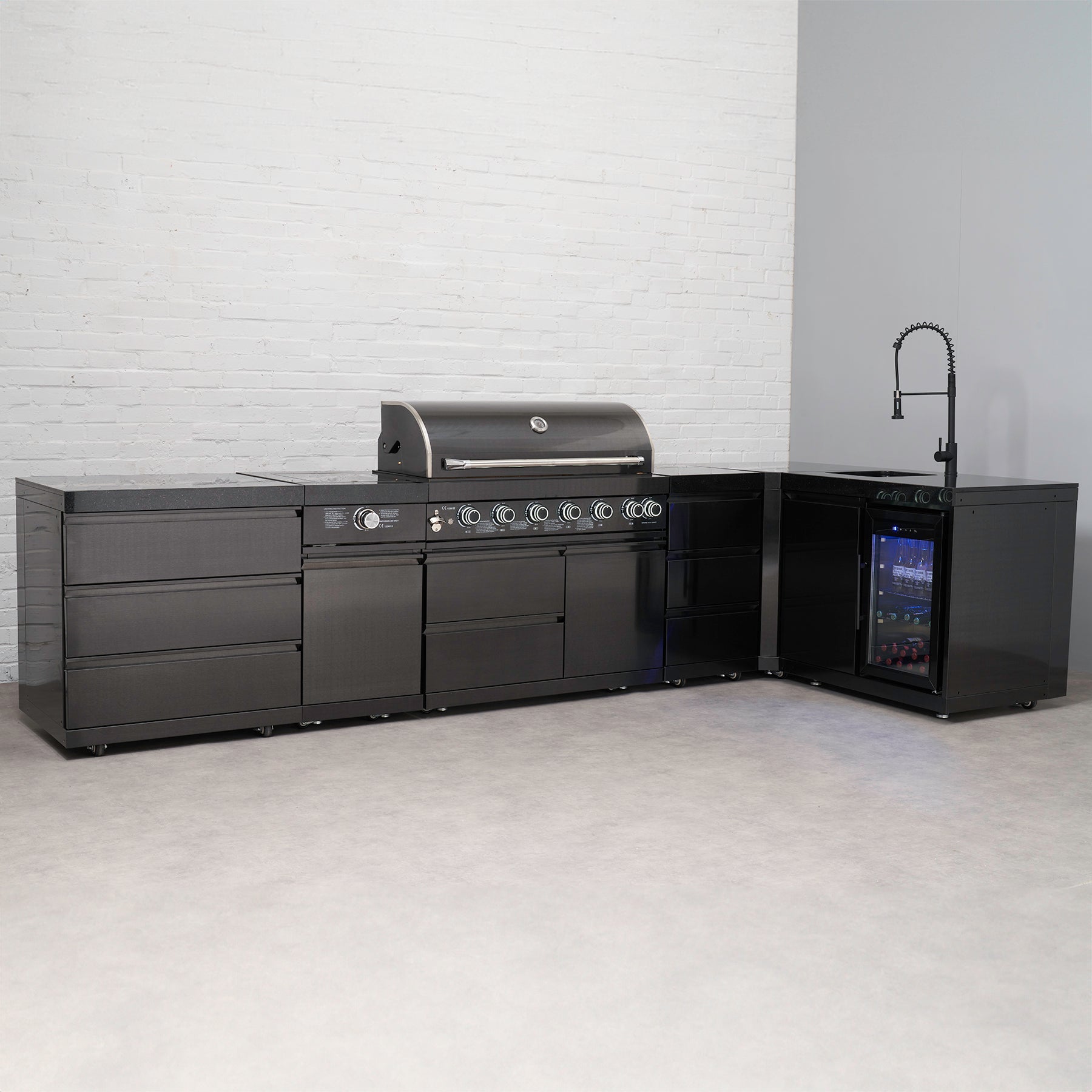 Draco Grills Black Stainless Steel Modular Outdoor Kitchens - Garden Trends